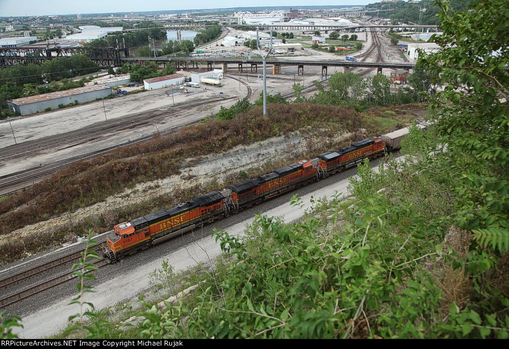 BNSF 5267